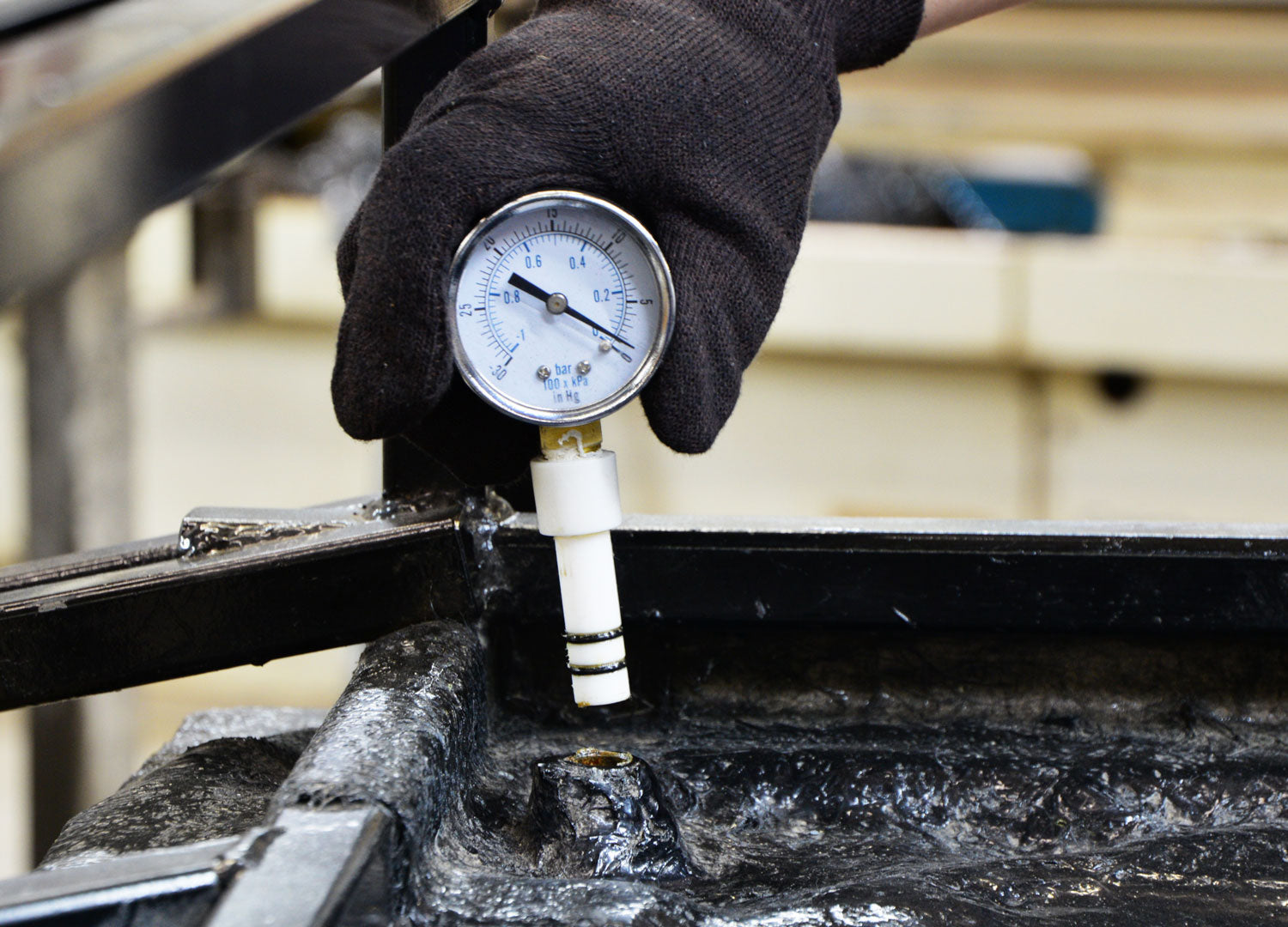 Flange Vacuum Gauge Assembly – JHM Technologies, Inc